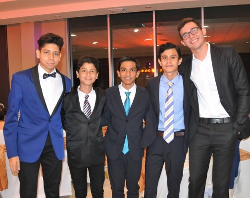 La maravillosa noche de una bella quinceañera… - eldiario.hn