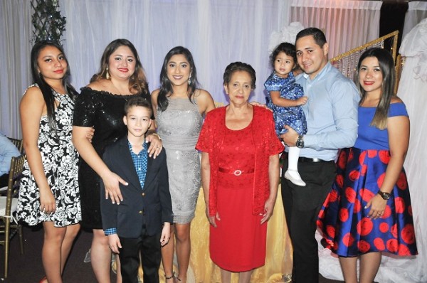 ¡Feliz Cumpleaños doña Blanca! - eldiario.hn