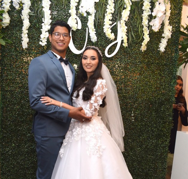 La boda de Janina y Christopher…complicidad hecha amor - eldiario.hn