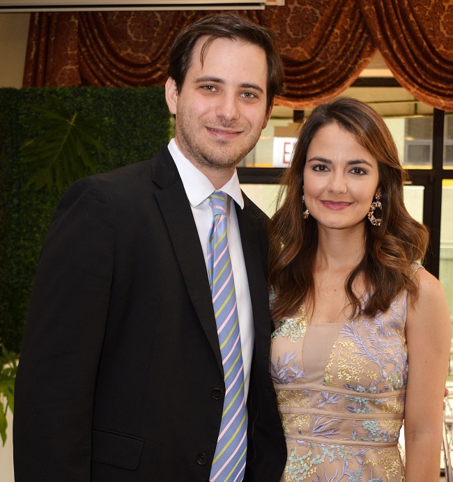 Así fue el primer bautizo en la familia Ronen-Soto - eldiario.hn