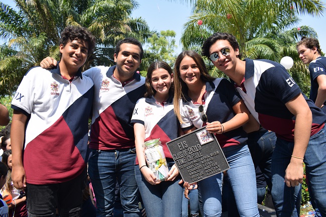 Alegres memorias en el “Senior Exit” de la EIS - eldiario.hn