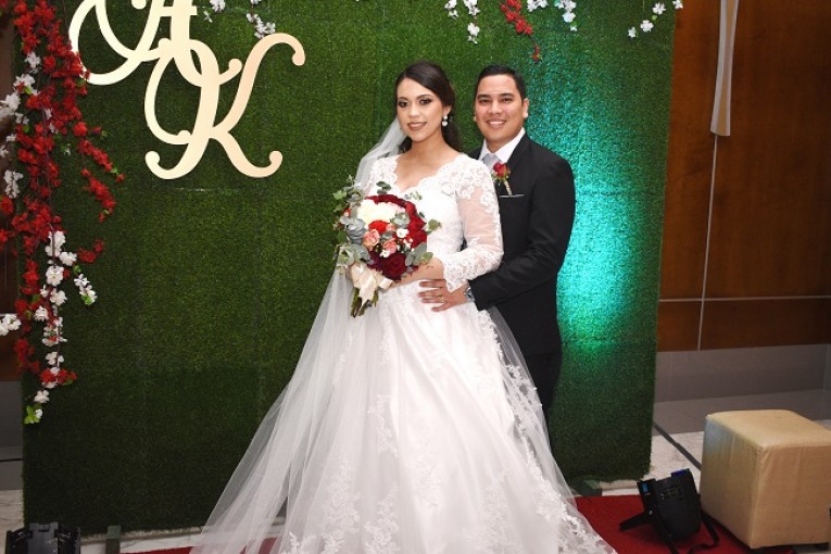 La boda de Kevin y Arlene…un amor de toda la vida - eldiario.hn