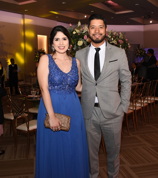 La promesa de amor entre Gabriel Pedroza y Claudia Tinoco - eldiario.hn