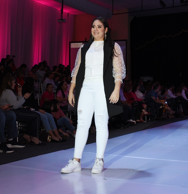 Sakura Lost in Japan en el Fashion Show 2020 de la EIS - eldiario.hn
