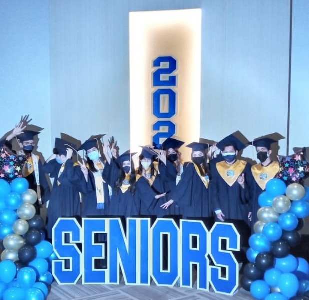 Ceremonia de graduación de los seniors 2021 del Liceo Bilingüe ...