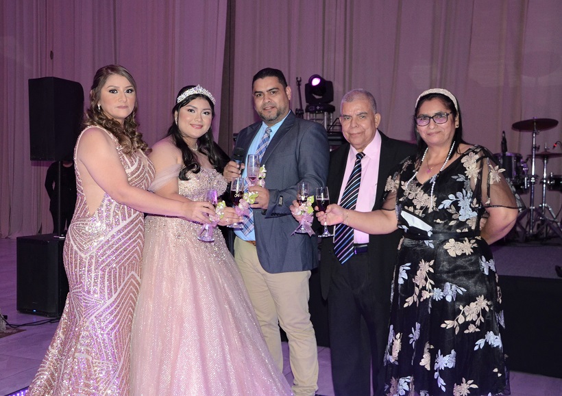 La inolvidable fiesta de XV años en honor Lincy Acosta - eldiario.hn