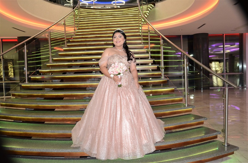 La inolvidable fiesta de XV años en honor Lincy Acosta - eldiario.hn