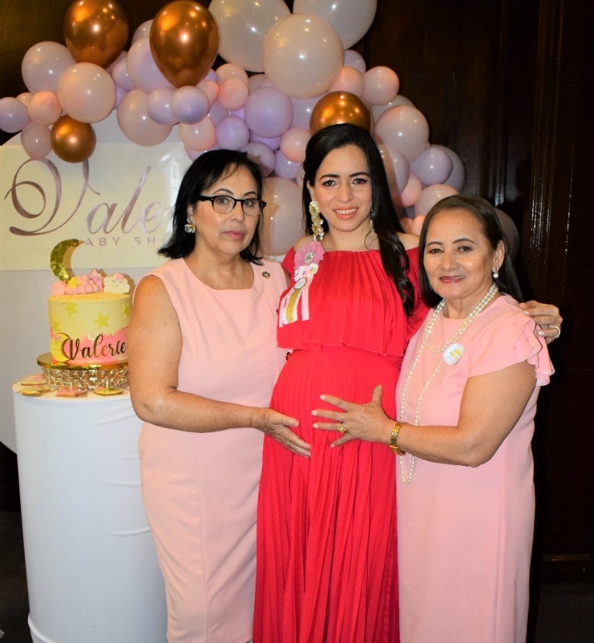 Un alegre baby shower para la tercera princesa de Kenia Grande ...