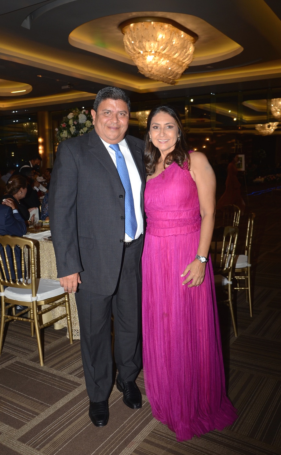 La romántica boda de Héctor Solís y Aimee Hernández | eldiario.hn