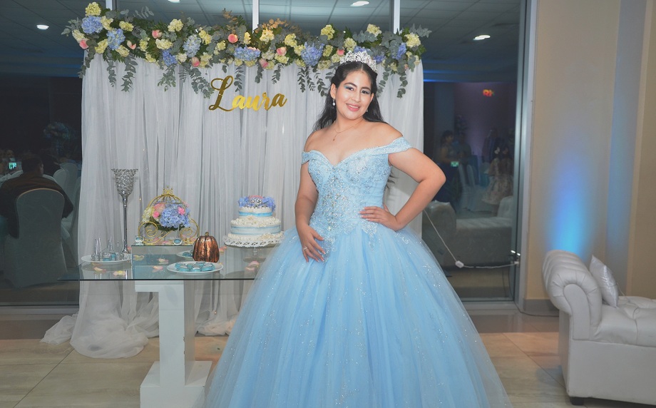 Laura Ester…una quinceañera muy especial - eldiario.hn