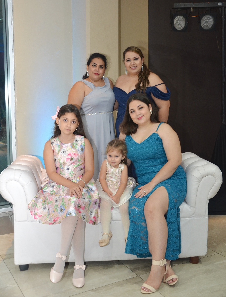 Laura Ester…una quinceañera muy especial - eldiario.hn