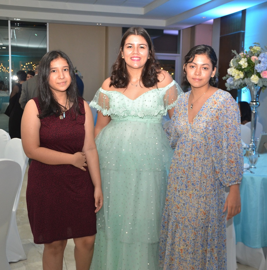 Laura Ester…una quinceañera muy especial - eldiario.hn