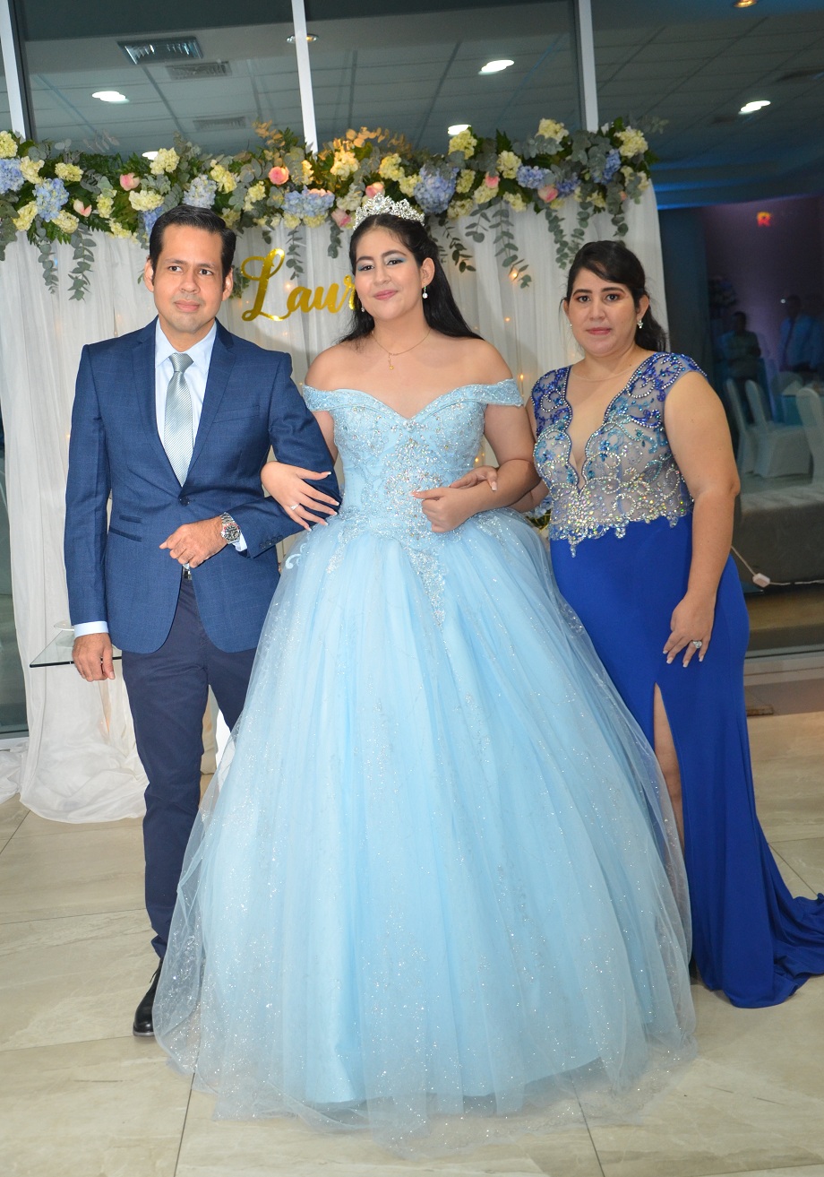 Laura Ester…una quinceañera muy especial - eldiario.hn