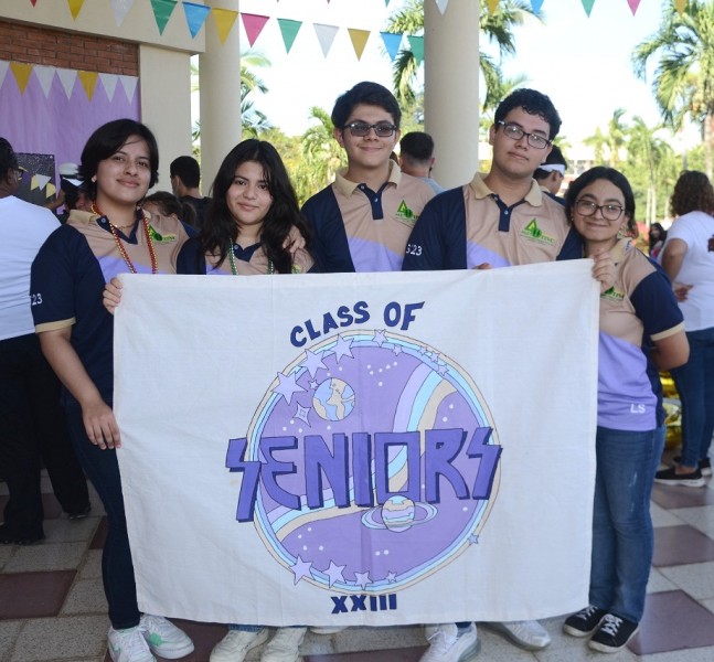 Seniors 2023 de Fundación Mhotivo y su entrada triunfal | eldiario.hn