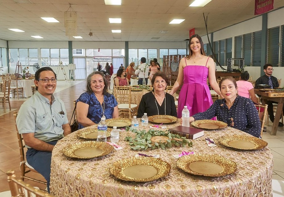Marcia Rojas presenta el libro “Toda tú eres hermosa”, dirigido a ...