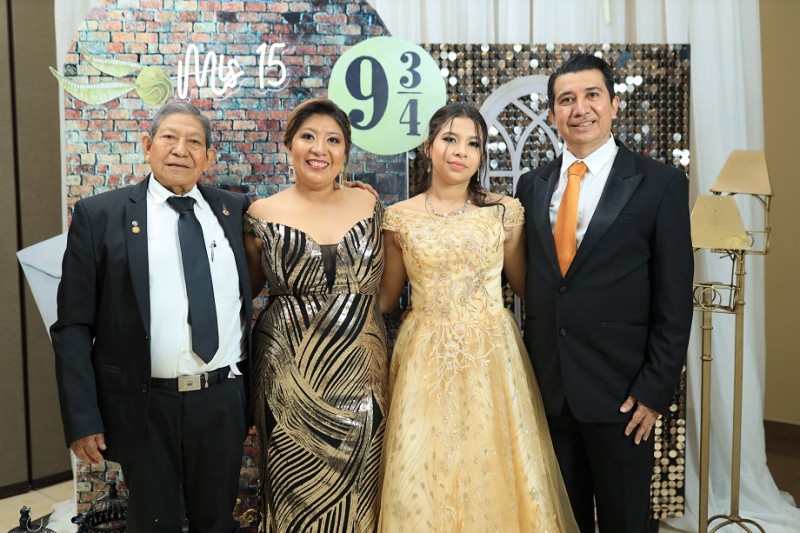 Danely Gutiérrez festejó a lo grande sus XV años inspirados en la ...