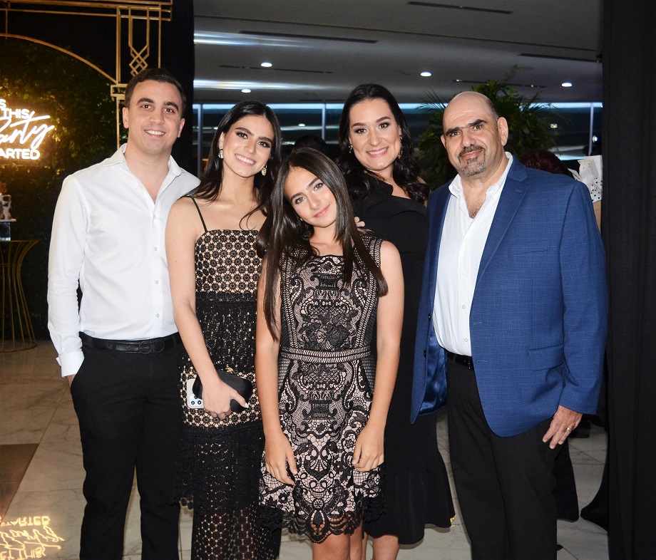 Celebrando el cumpleaños de don Afif Diek - eldiario.hn