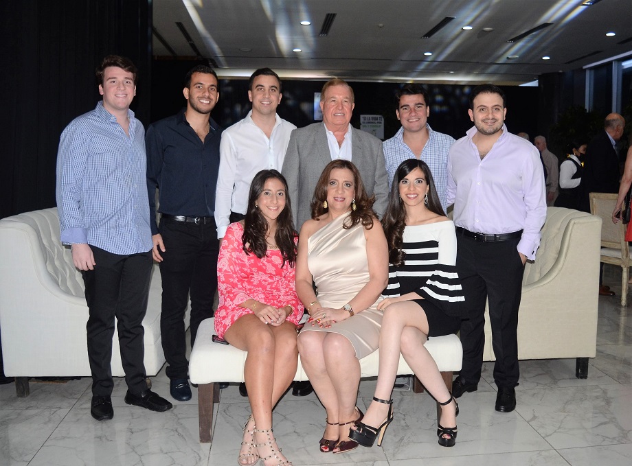 Celebrando el cumpleaños de don Afif Diek - eldiario.hn