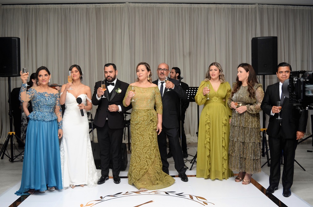 Plenos de amor y felicidad contraen nupcias Faris Bandy y Alejandra ...