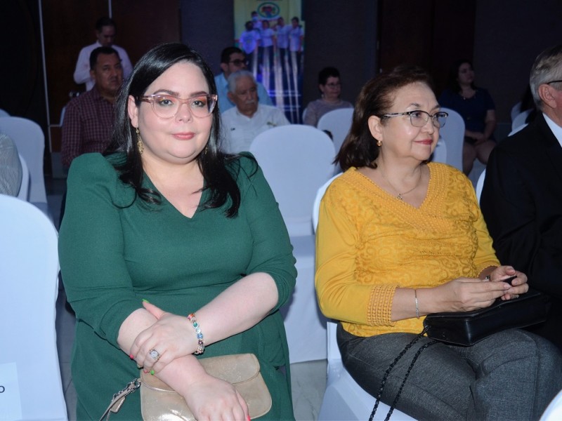 Funadeh presenta el Foro 40: estrategias para el desarrollo sostenible ...