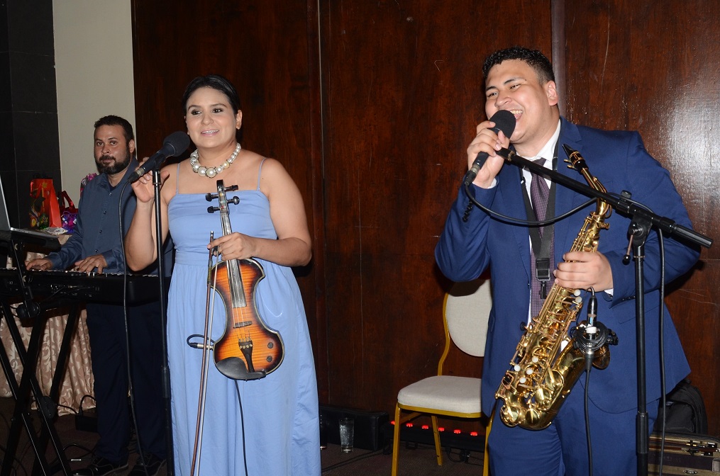 Fiesta de graduación en honor a Julissa Castellanos - eldiario.hn