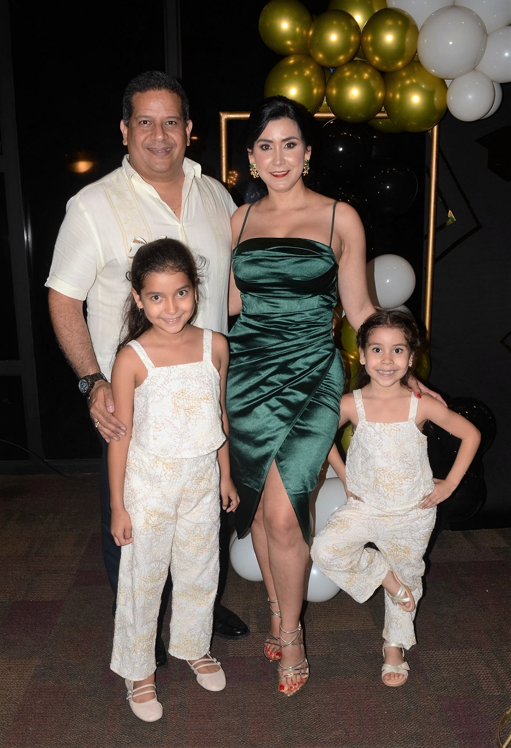 Fiesta de graduación en honor a Julissa Castellanos - eldiario.hn