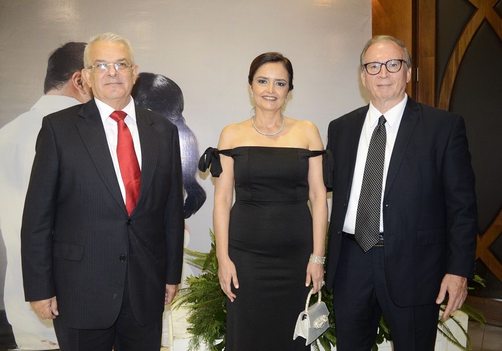 Polette Rodríguez y Juan Ramón Murillo se dieron el “sí, acepto” ante ...