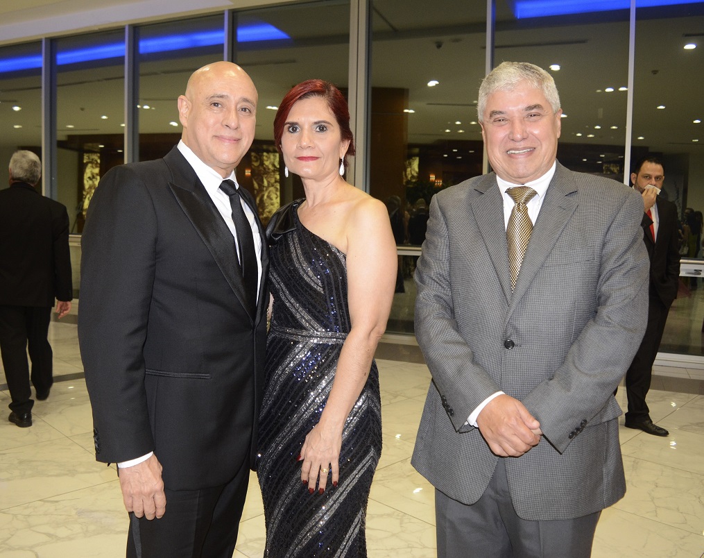 Polette Rodríguez y Juan Ramón Murillo se dieron el “sí, acepto” ante ...