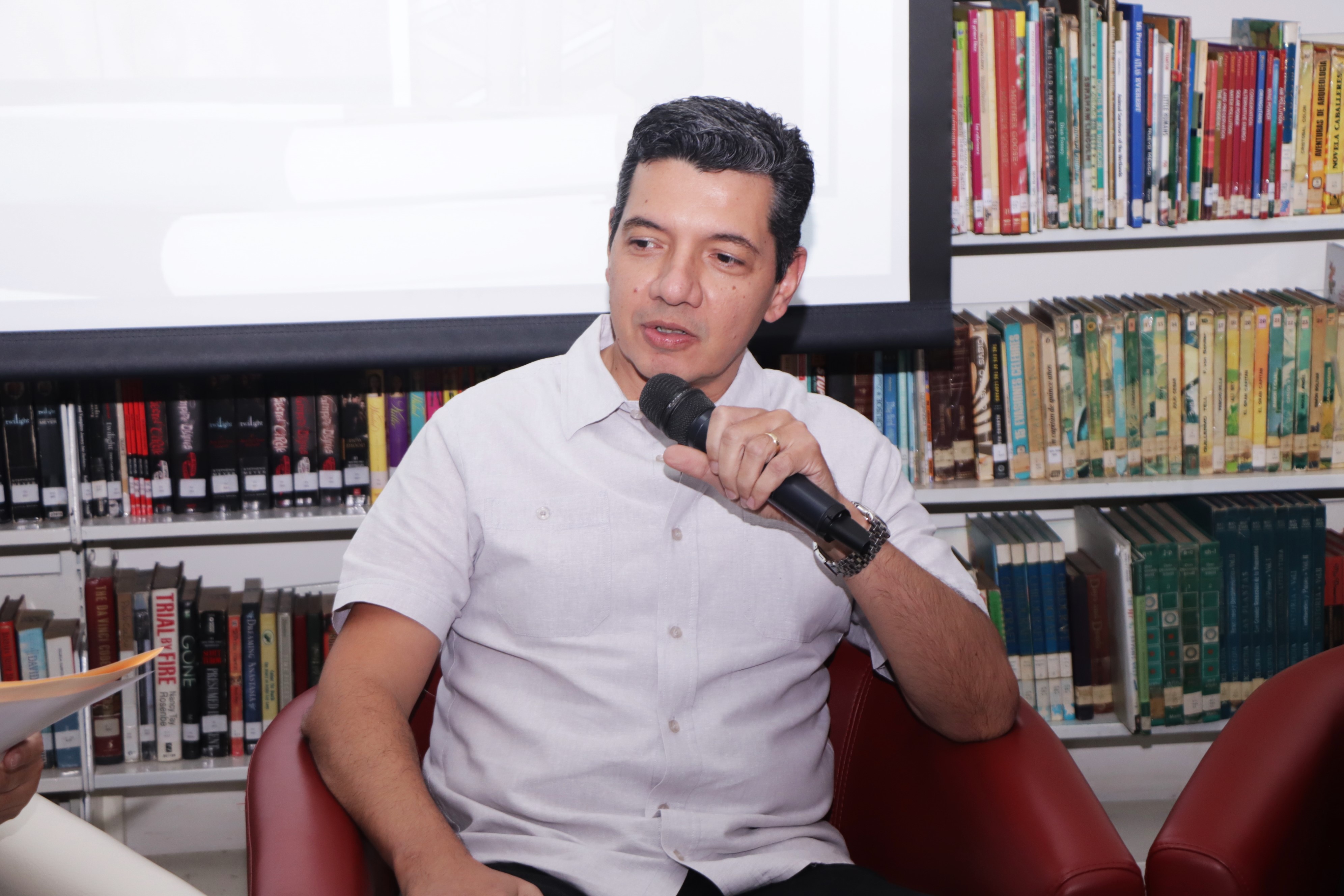 Waldina Bográn y José H. Bográn cierran el 2023 presentando sus libros ...