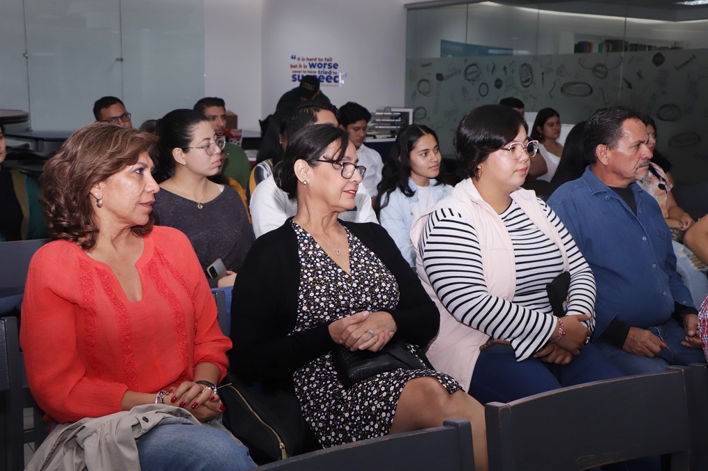 Waldina Bográn y José H. Bográn cierran el 2023 presentando sus libros ...